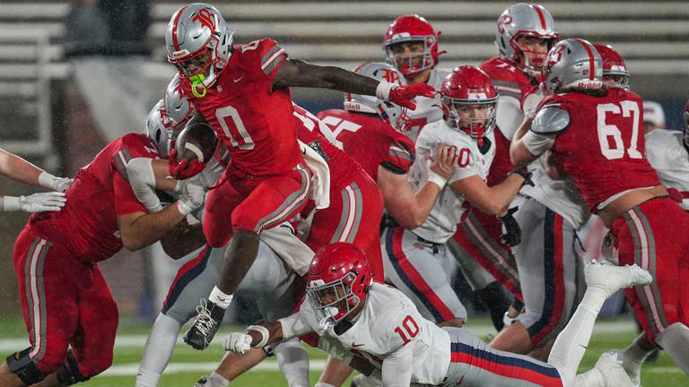 Too-early national high school football top 25: IMG Academy leads 2026 ...