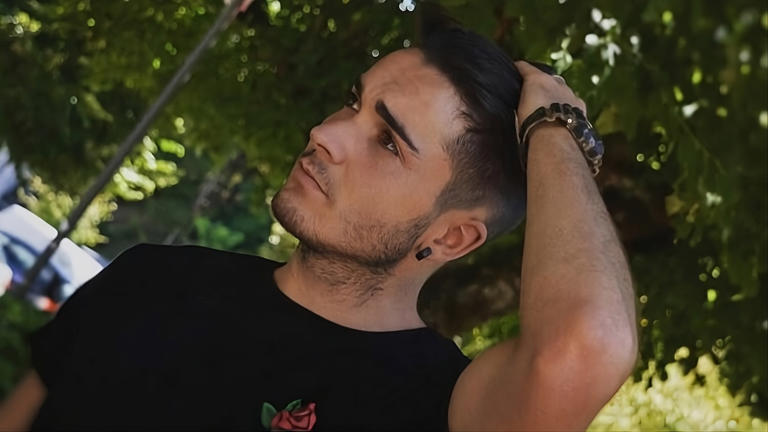 Torna a casa dopo una giornata al mare e muore a 27 anni: dolore a ...