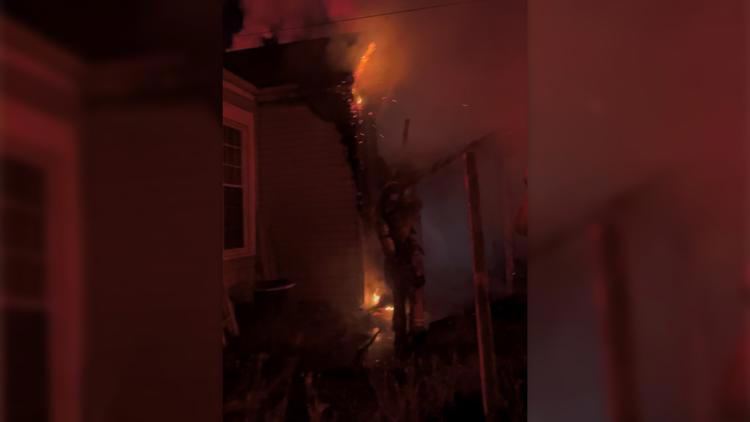 Four people displaced after west Louisville house fire