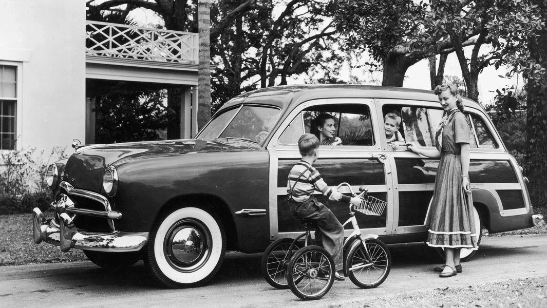 13 snapshots of 1950s American culture