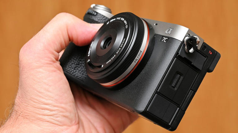 Viltrox AF 28mm f/4.5 review: a zero-fat, full-frame compatible pancake ...