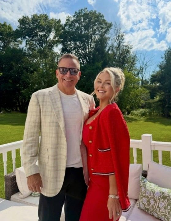Karoline Leavitt flaunts postpartum figure but fans get distracted by ...