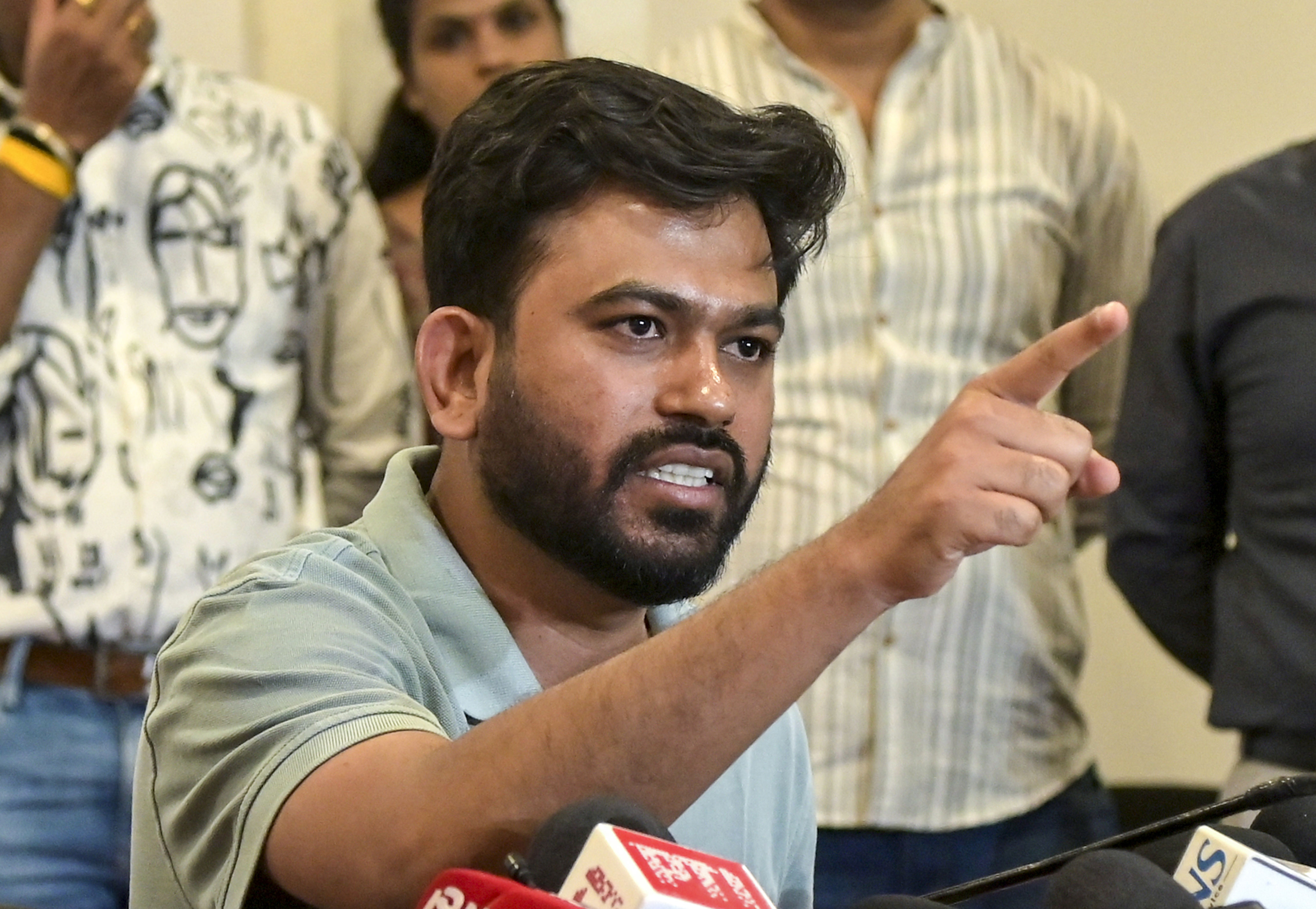 Cockroach Janta Party rules out electoral entry; protests in Nagpur ...