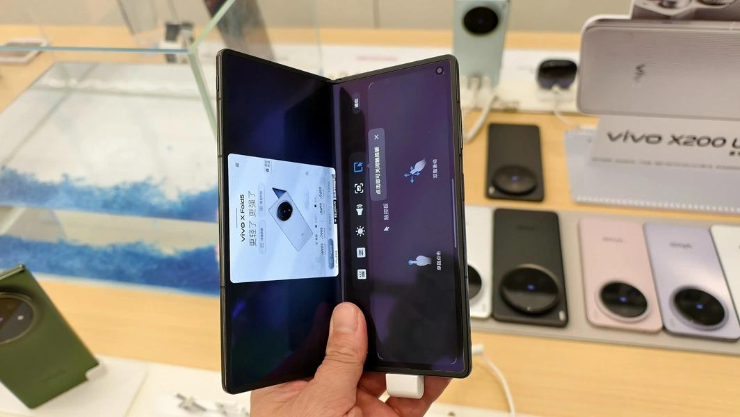 7 striking Android phones that redefined design