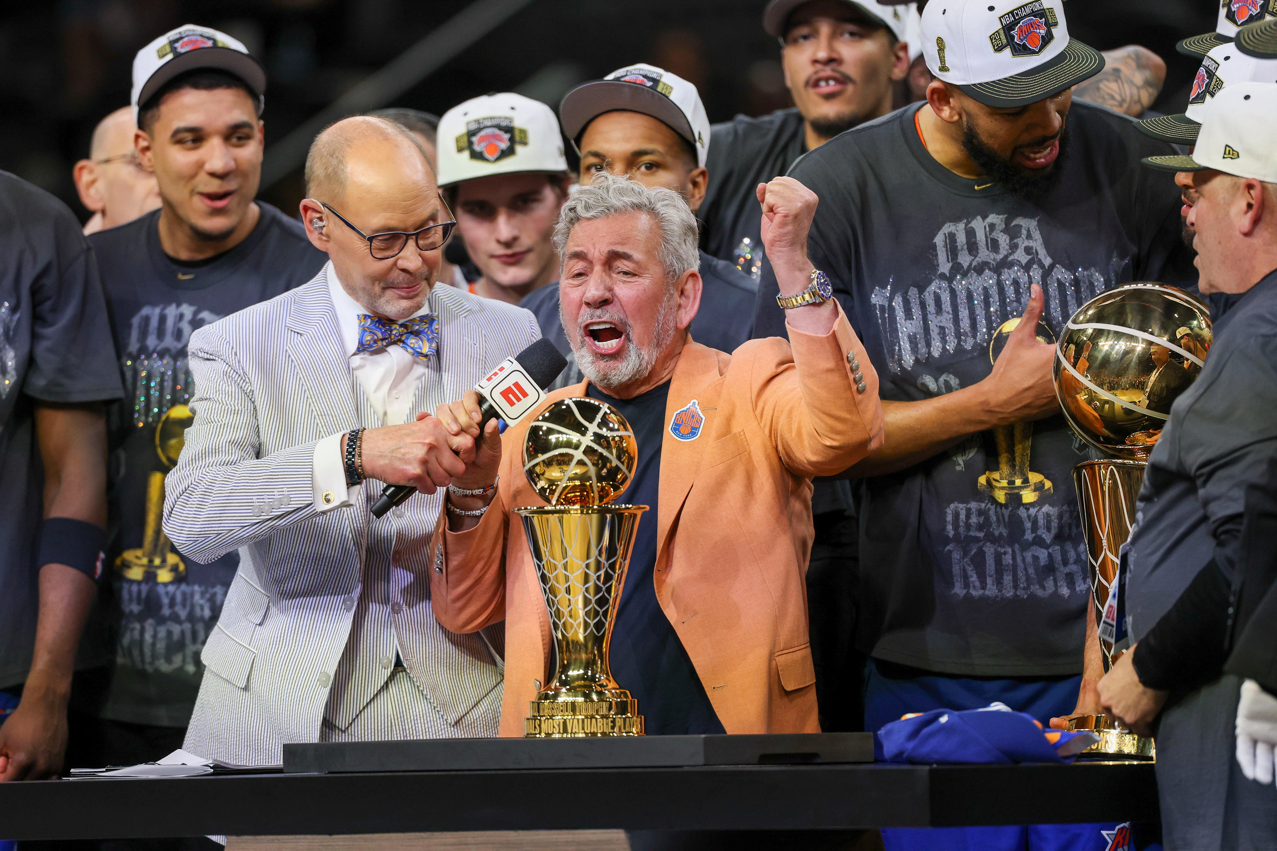 Did Knicks owner really tell team to abstain from sex during title run?