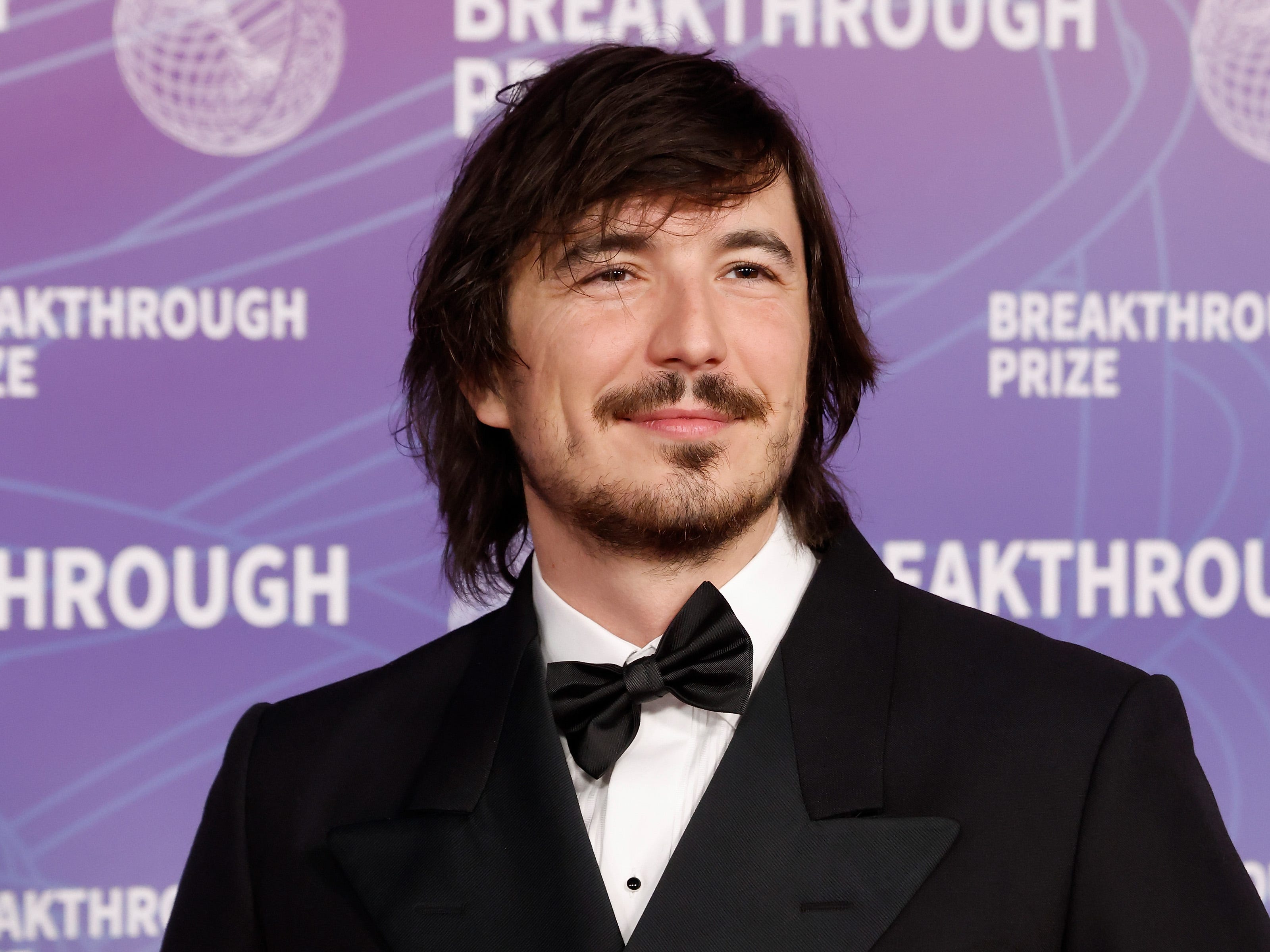 Robinhood layoffs will cut 10% as part of an org chart 'flattening ...