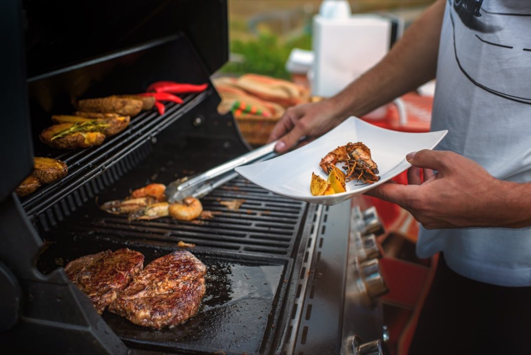 How to make the ultimate surf and turf on the grill for Father's Day ...