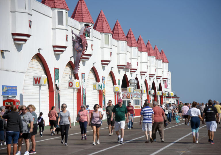 City officials want scaled-down hotel at shuttered Jersey Shore theme park