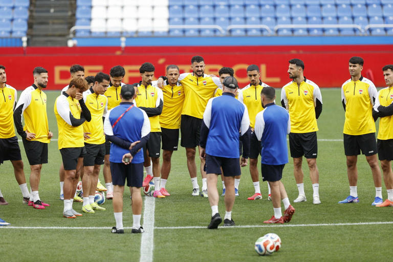 Il ct dell'Iraq Arnold: «Social vietati, ho diviso chi parla inglese e ...
