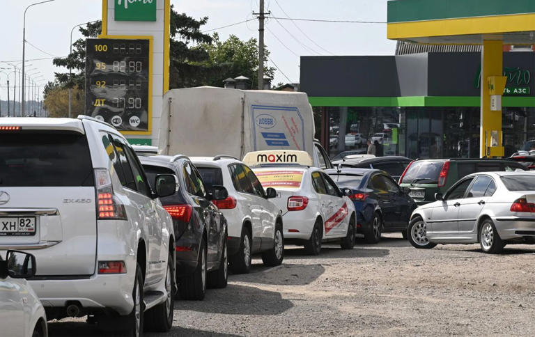 Russian fuel stations introduce purchase limits after Ukrainian strikes ...