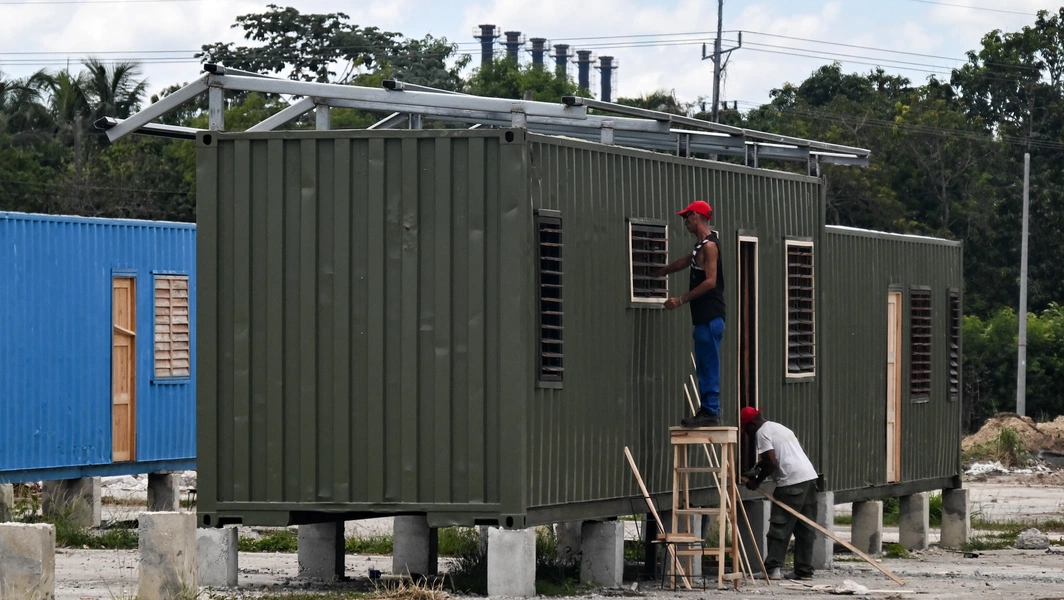 9 innovative shipping container homes