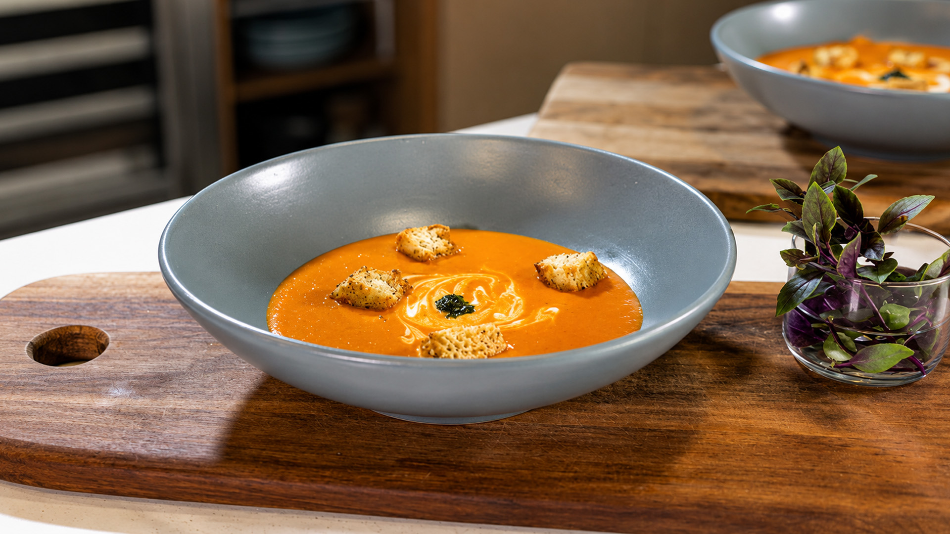Sopa cremosa de tomate asado fácil de preparar