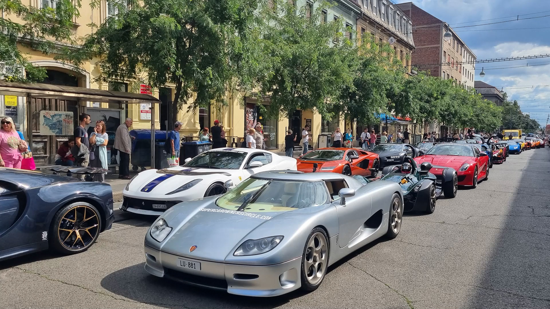 Police chase with La Voiture Noire! Ultimate hypercar convoy