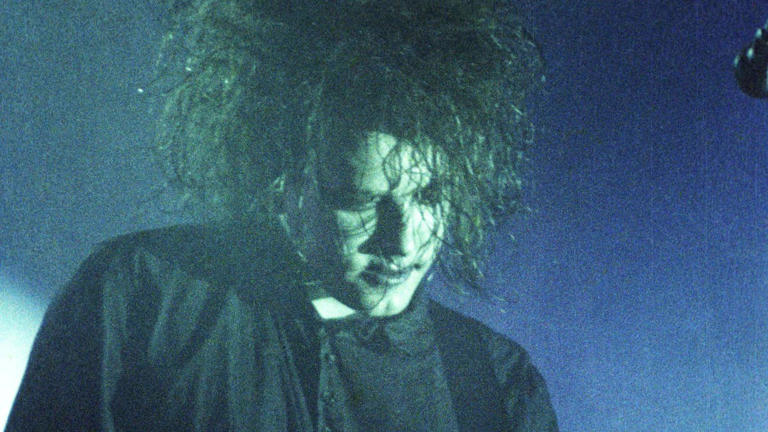 Robert Smith of The Cure curates 2026 Teenage Cancer Trust concerts at ...