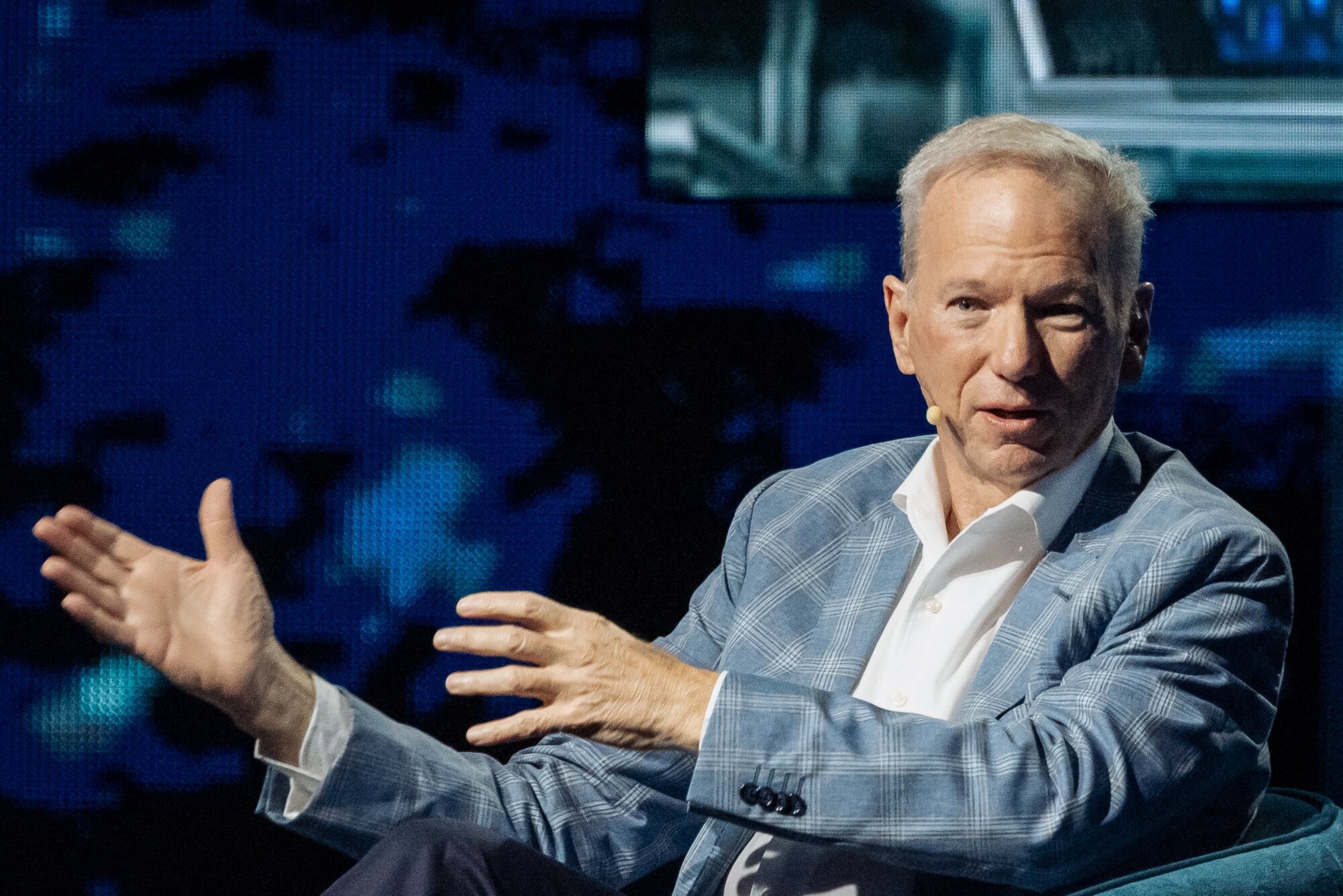 Startup backed by ex-Google CEO debuts robot, LG partnership