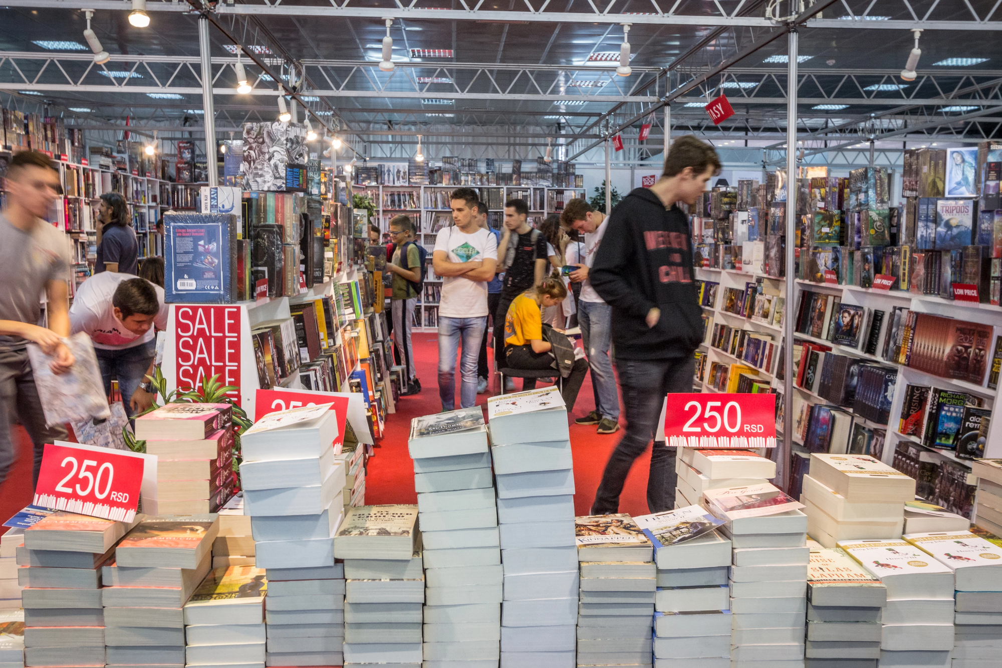 28 school book fair moments from the ’80s and ’90s that still hit different