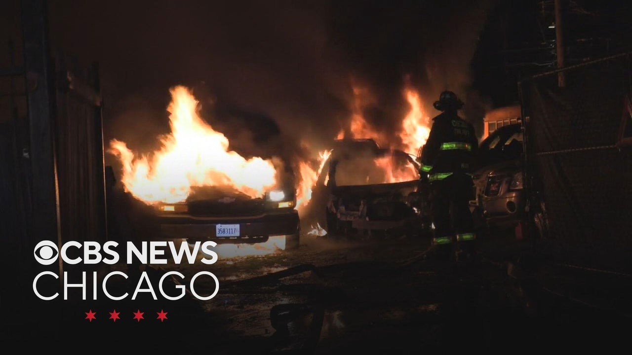 Multiple cars on fire in Burnside