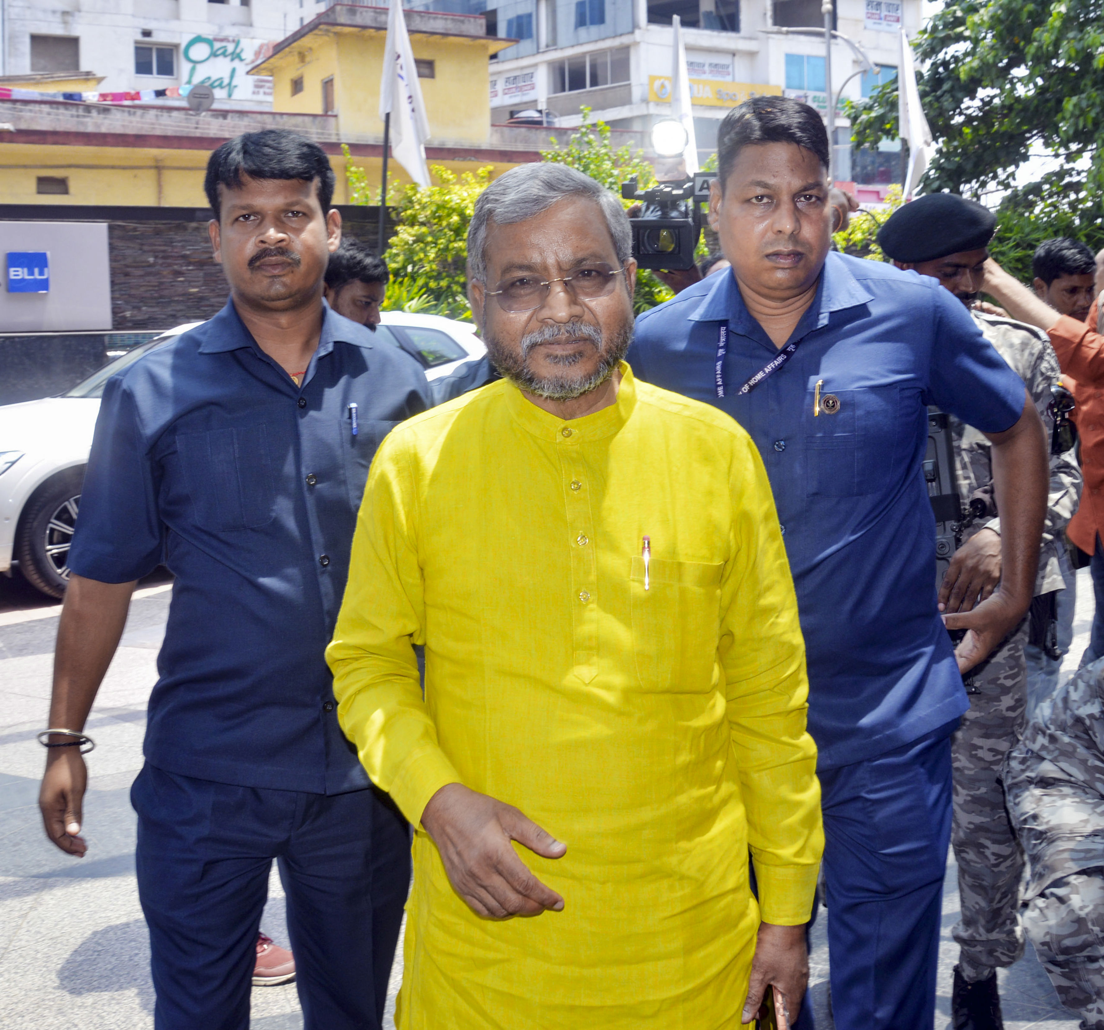 Jharkhand: NDA MLAs shifted to hotel, INDIA bloc holds mock poll ahead ...