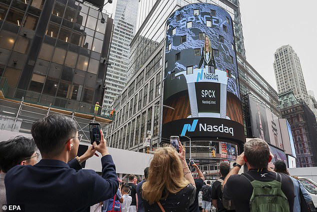 World's richest people add $336billion to their fortunes in ONE DAY