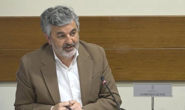 Calvo considera que se está cumpliendo el acuerdo sobre los trenes y ...