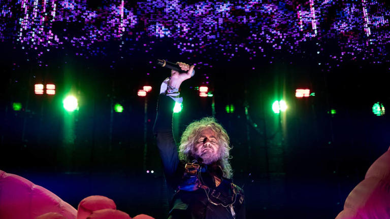 The Flaming Lips cancel Vienna concert after Wayne Coyne's pneumonia ...