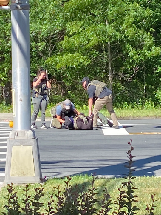 Peruvian national who struck ICE officer in New Jersey still at large