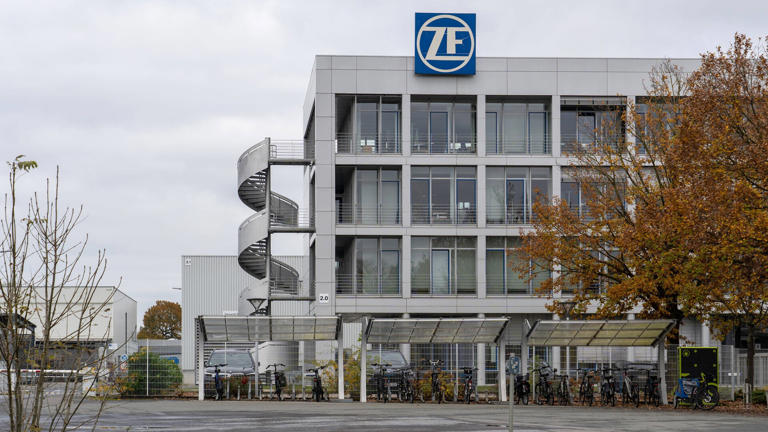 ZF macht Rolle rückwärts und baut wieder für Elektroautos: Tausende ...