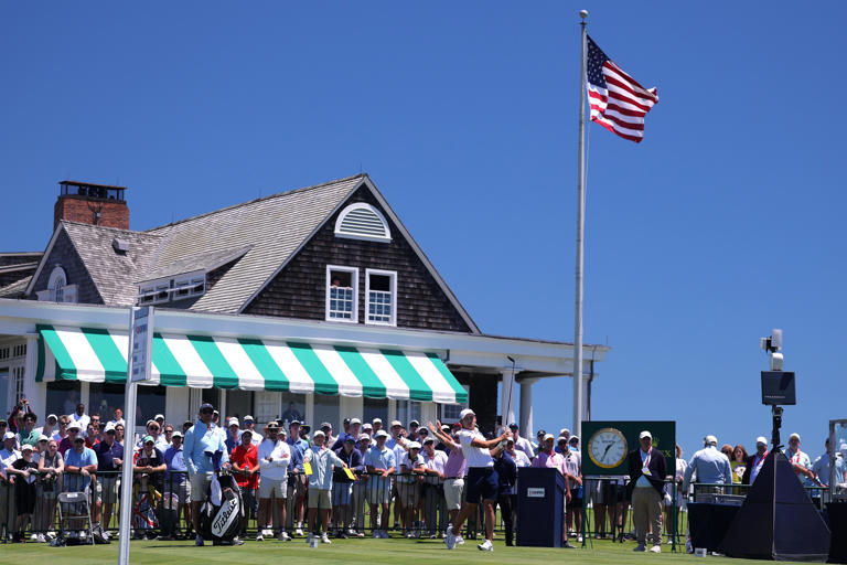 5 US Open 2026 videos showing how crazy the wind is right now