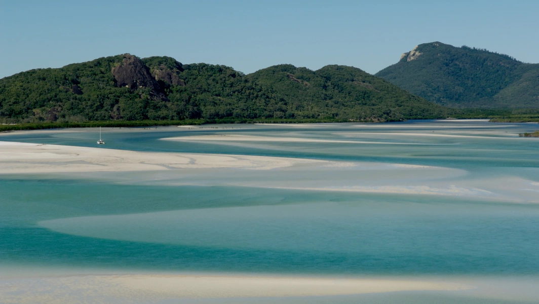 Whitehaven Beach is pure paradise in Australia