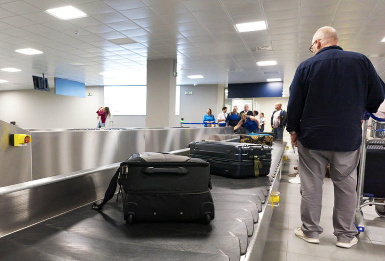 Travel expert warns anyone with luggage to avoid self-transfer flights