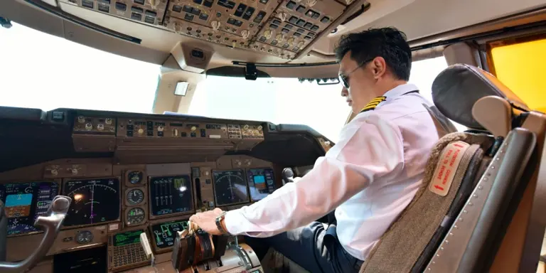 SAS-pilot flög passagerare från Köpenhamn till Nice med kokain i blodet ...