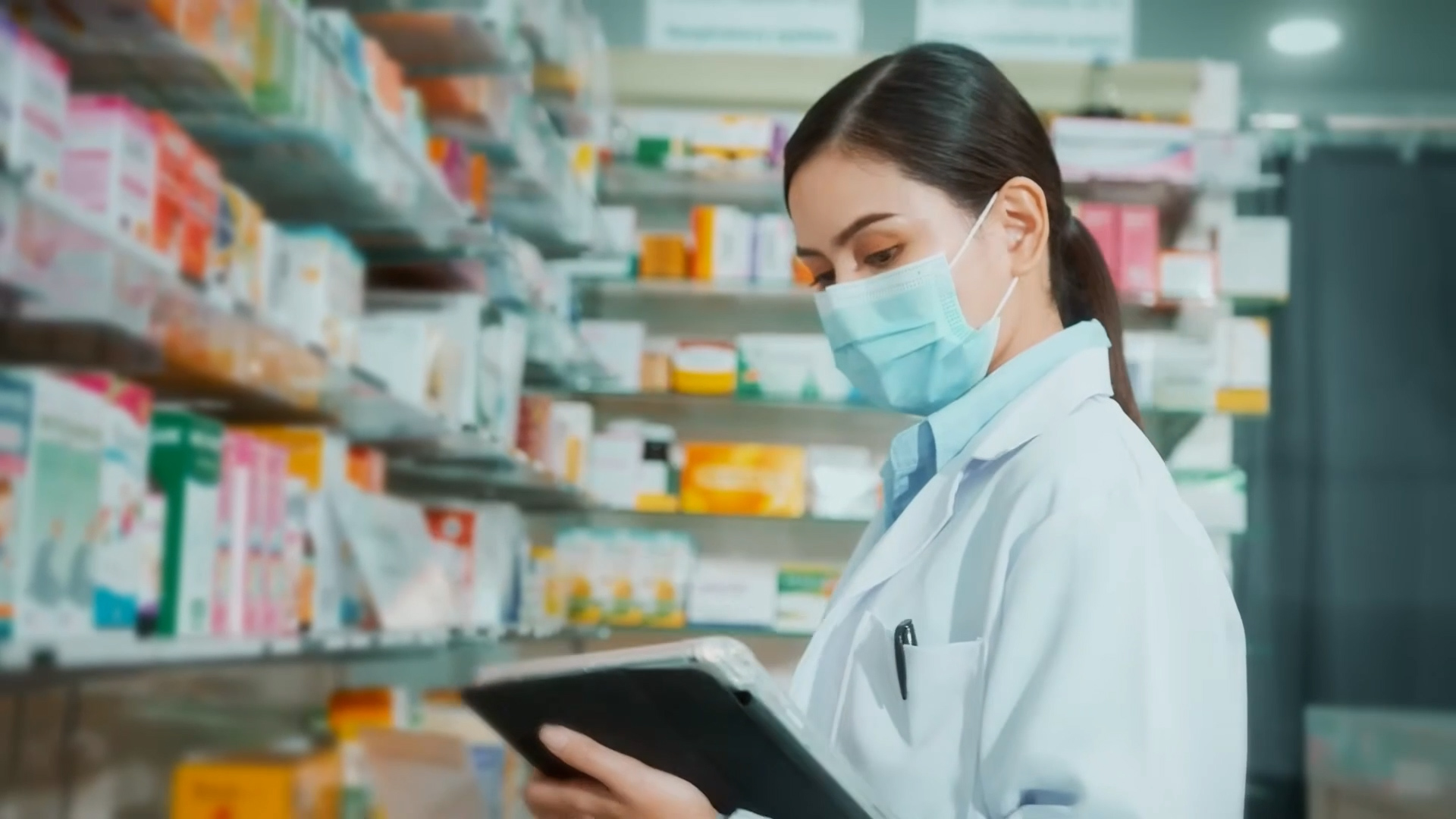 Things happening behind the pharmacy counter that nobody talks about