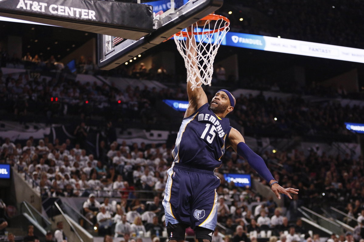 Basketball Beacon ranks 10 best slam dunkers the NBA has ever produced