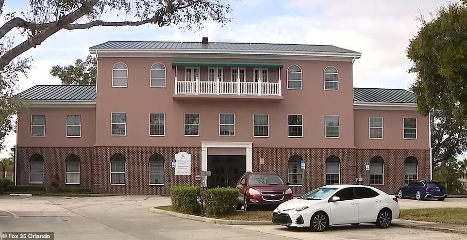 Report: Couple implanted with another family's embryo in IVF mix-up ...