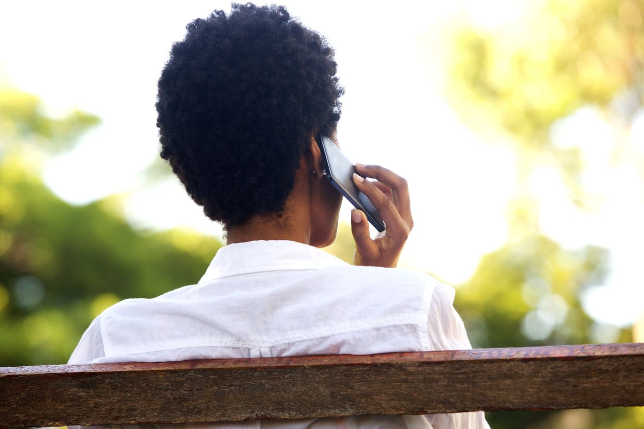Telecom regulator warns Bell, Telus over fees that appear to violate ...