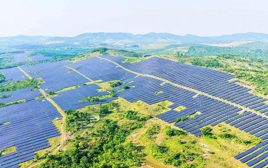 China unveils 250-mile solar corridor and hydrogen mega-projects