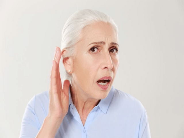 Signs of hearing loss: These early symptoms appear in the ears before ...