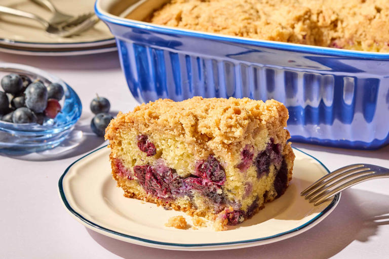 I tried Jennifer Garner’s blueberry buckle—and it’s the easy summer ...