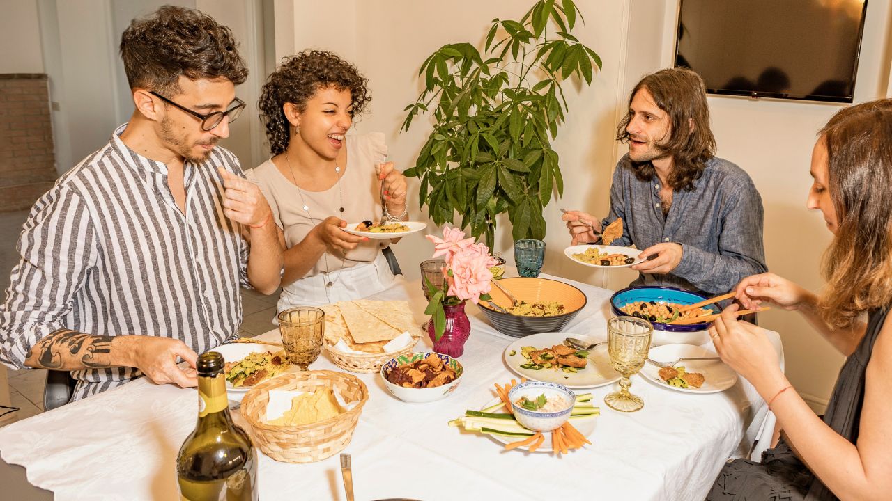 Woman boycotts friend's potluck after being told to cook expensive dish ...