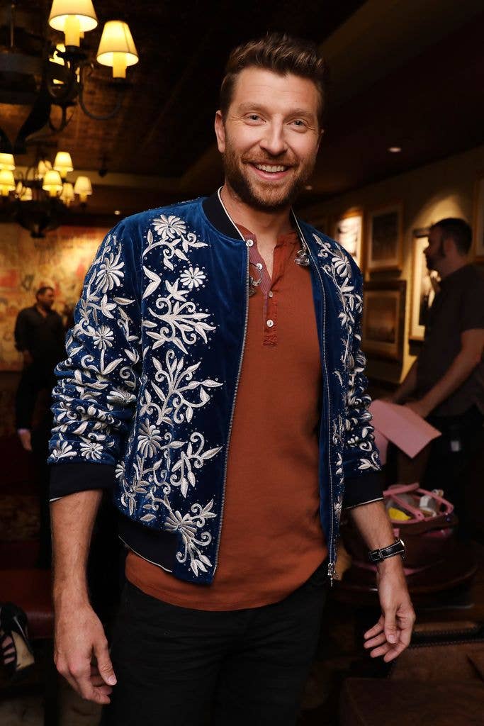 Country star surprises fans with secret wedding to 'amazing' mystery woman