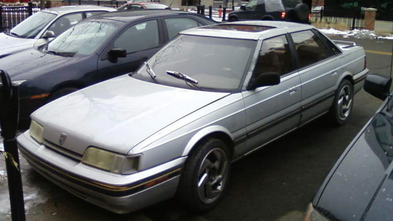 The 1987 Sterling 825 arrived with luxury ambitions and difficult timing
