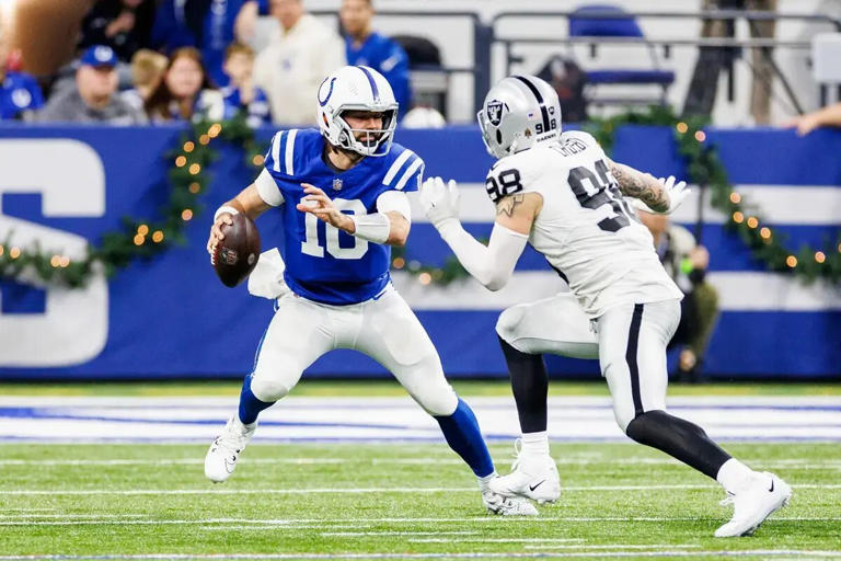 NFC arms race: 2 NFL heavyweights circle Raiders star Maxx Crosby in ...