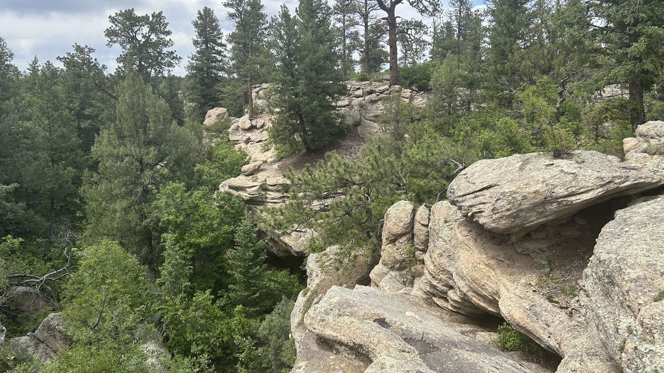 A hidden landscape opens near Castle Rock