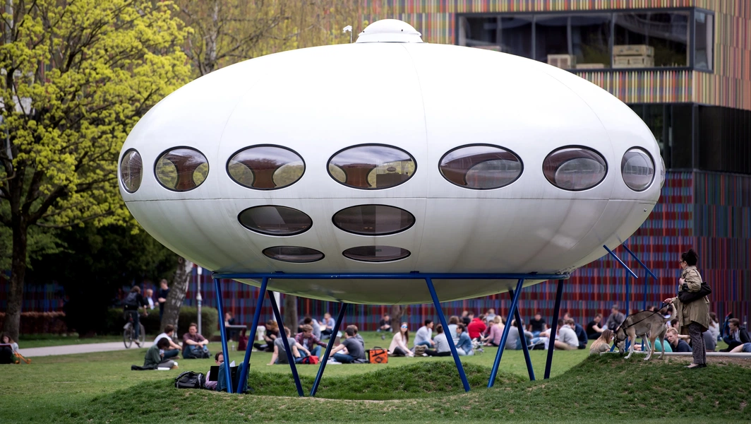 Futuro and Venturo houses: Icons of retro-futuristic design