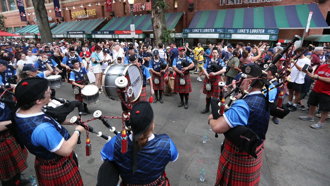 Scottish fan’s stunned cheerleader reaction captures World Cup culture ...