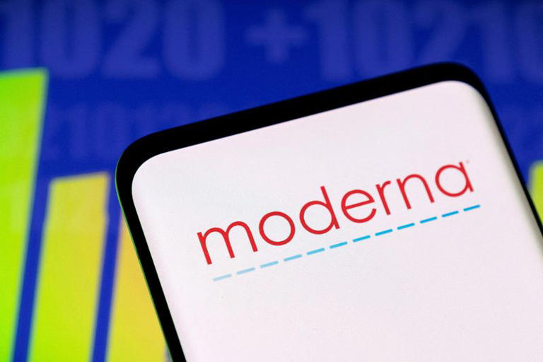 Moderna announces executive changes ahead of potential launches
