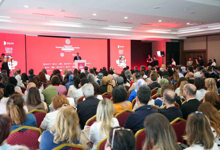 Bakan Tekin: "Fatih Projesi’nden EBA’ya kadar uzanan dijital altyapıyı ...