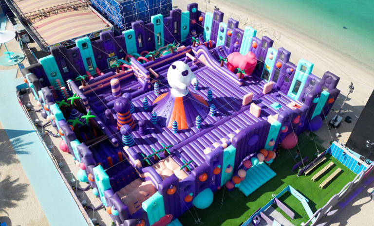 World’s biggest bouncy house Mega Bounce is coming to the UK – with ...