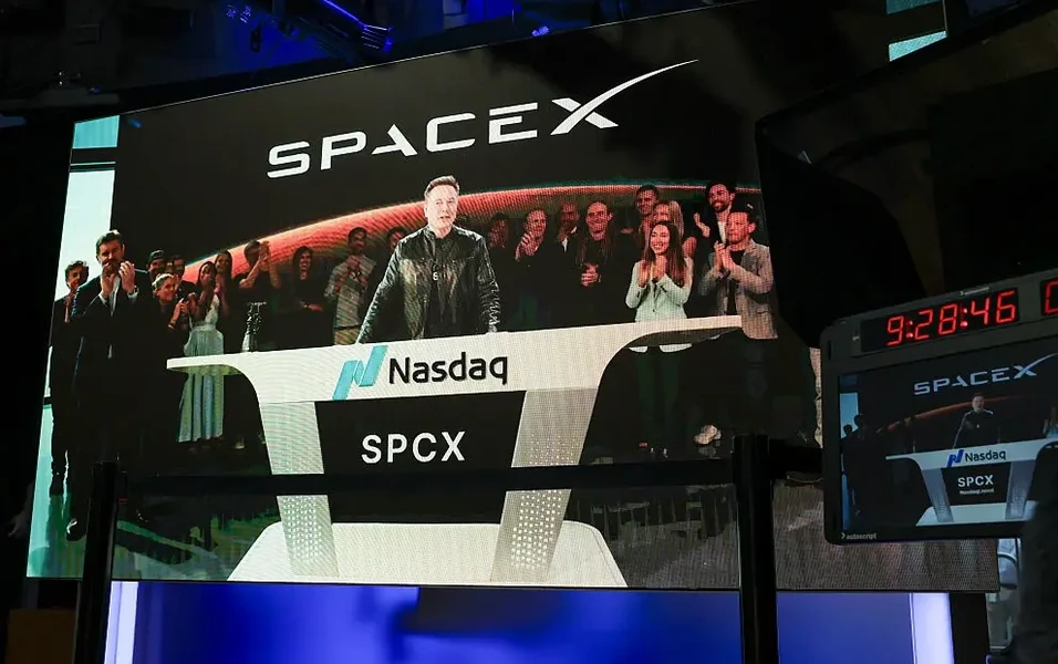 Rinehart invests $1.4b in record SpaceX IPO