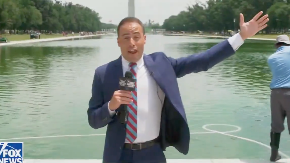 Trump admin blames Obama for post-retrofit reflecting pool algae disaster
